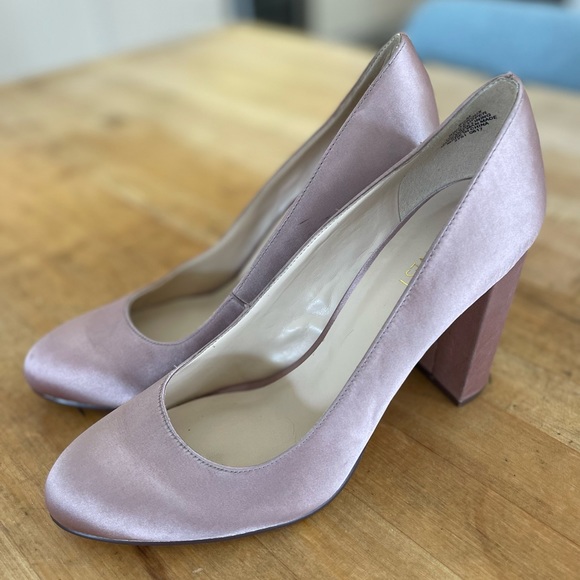 Shoes | Nine West Blush Pink Satin Pumps Size 85 | Poshmark